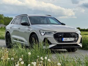 Smilšu krāsa Audi E-Tron 2022 Tallina, ar dzinēja tilpumu 0.00 L un nobraukumu 55 tūkst. km par 49900 €, foto 3 vietnē AUTOMOTO.COM.LV