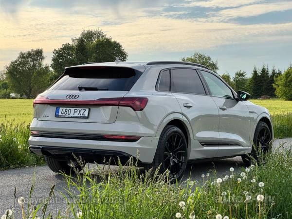 Smilšu krāsa Audi E-Tron 2022 Tallina, ar dzinēja tilpumu 0.00 L un nobraukumu 55 tūkst. km par 49900 €, foto 5 vietnē AUTOMOTO.COM.LV