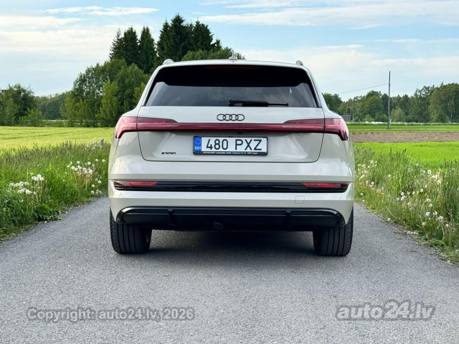 Smilšu krāsa Audi E-Tron 2022 Tallina, ar dzinēja tilpumu 0.00 L un nobraukumu 55 tūkst. km par 49900 €, foto 10 vietnē AUTOMOTO.COM.LV