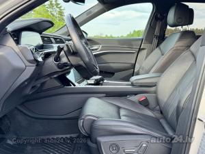 Smilšu krāsa Audi E-Tron 2022 Tallina, ar dzinēja tilpumu 0.00 L un nobraukumu 55 tūkst. km par 49900 €, foto 17 vietnē AUTOMOTO.COM.LV