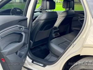 Smilšu krāsa Audi E-Tron 2022 Tallina, ar dzinēja tilpumu 0.00 L un nobraukumu 55 tūkst. km par 49900 €, foto 20 vietnē AUTOMOTO.COM.LV