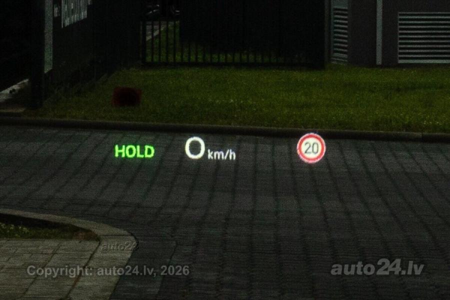 Smilšu krāsa Audi E-Tron 2025 Rīga, ar dzinēja tilpumu 0.00 L un nobraukumu 25 tūkst. km par 71634 €, foto 15 vietnē AUTOMOTO.COM.LV