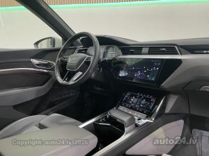 Smilšu krāsa Audi E-Tron 2022 Tallina, ar dzinēja tilpumu 0.00 L un nobraukumu 61 tūkst. km par 35000 €, foto 12 vietnē AUTOMOTO.COM.LV