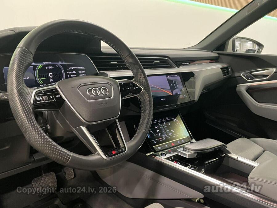 Smilšu krāsa Audi E-Tron 2022 Tallina, ar dzinēja tilpumu 0.00 L un nobraukumu 61 tūkst. km par 35000 €, foto 13 vietnē AUTOMOTO.COM.LV