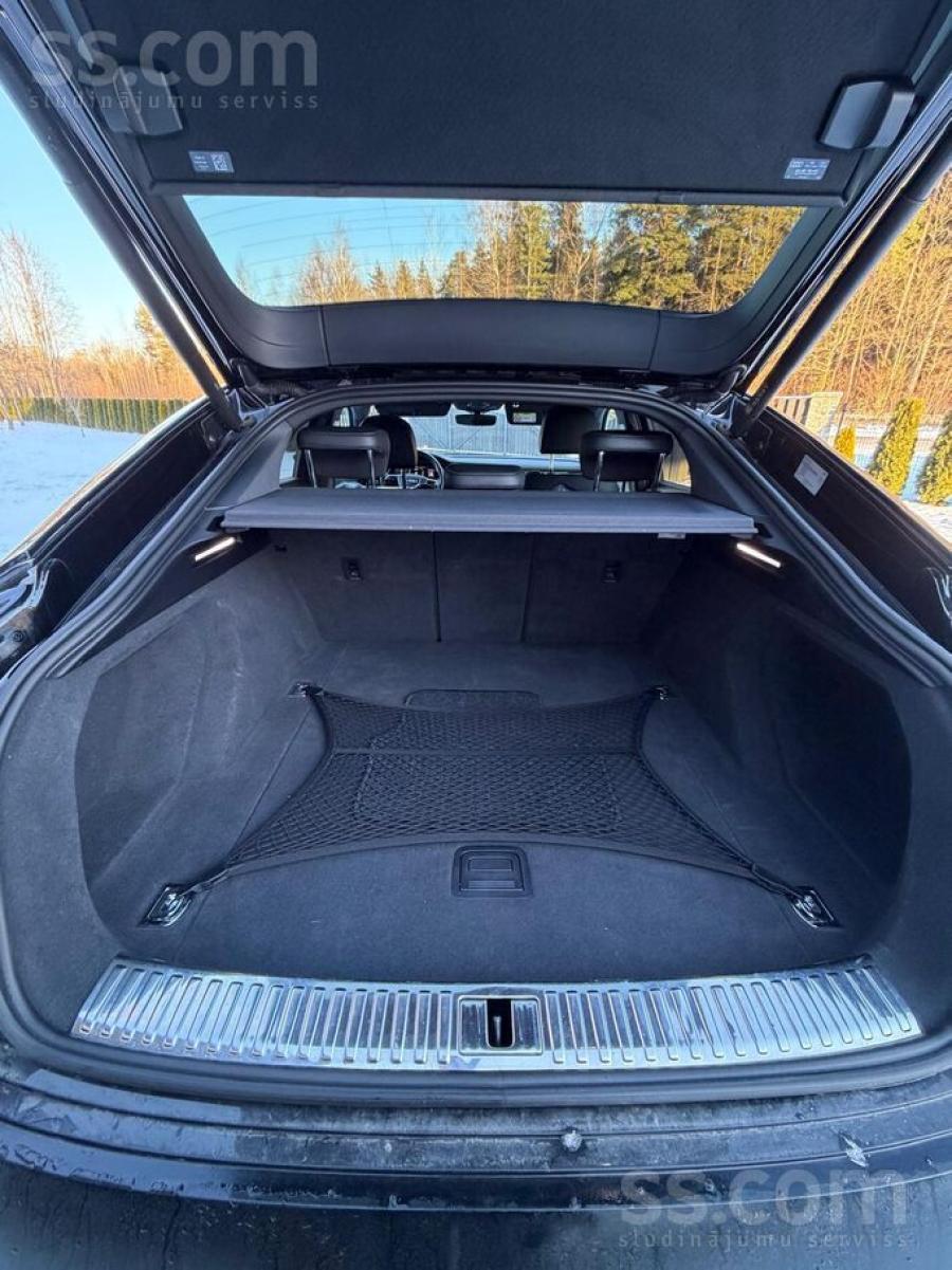 Black Audi E-Tron 2022 in Riga, with an engine capacity of 0.00 L and mileage of 37 thousand km for 33990 €, photo 25 on AUTOMOTO.COM.LV