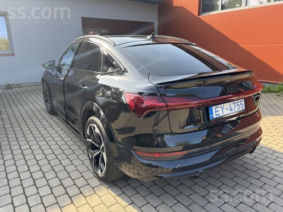 Melns Audi E-Tron 2022 Rīga, ar dzinēja tilpumu 0.00 L un nobraukumu 47 tūkst. km par 43000 €, foto 7 vietnē AUTOMOTO.COM.LV