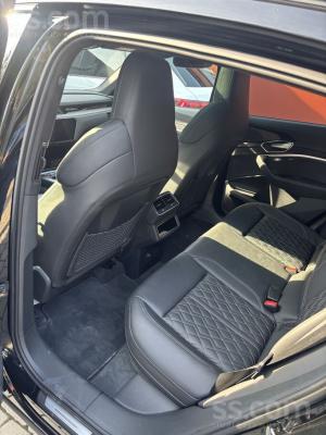 Melns Audi E-Tron 2022 Rīga, ar dzinēja tilpumu 0.00 L un nobraukumu 47 tūkst. km par 43000 €, foto 8 vietnē AUTOMOTO.COM.LV