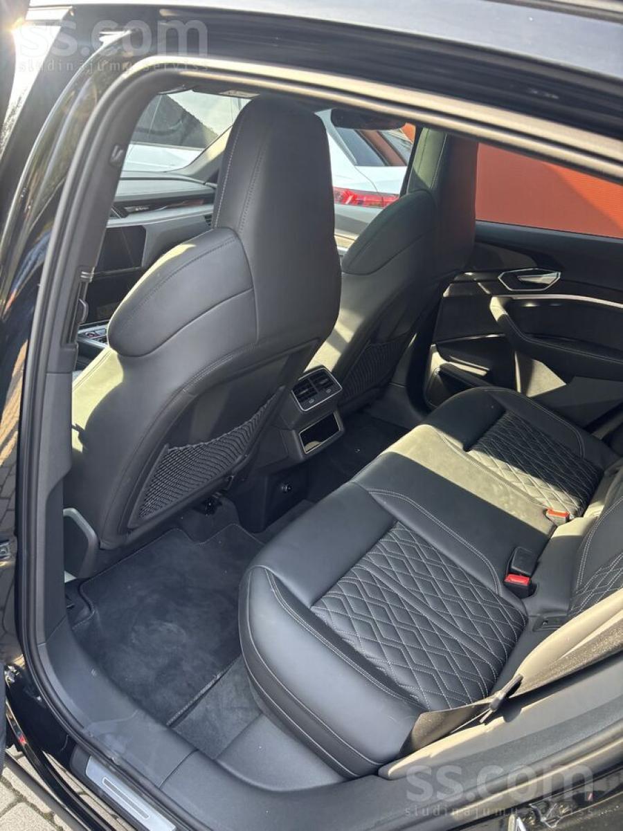 Melns Audi E-Tron 2022 Rīga, ar dzinēja tilpumu 0.00 L un nobraukumu 47 tūkst. km par 43000 €, foto 8 vietnē AUTOMOTO.COM.LV