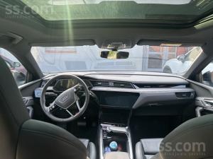 Melns Audi E-Tron 2022 Rīga, ar dzinēja tilpumu 0.00 L un nobraukumu 47 tūkst. km par 43000 €, foto 9 vietnē AUTOMOTO.COM.LV