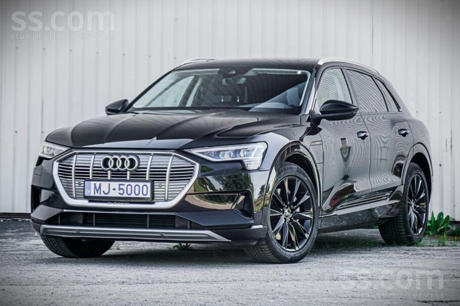 Melns Audi E-Tron 2019 Rīga, ar dzinēja tilpumu 0.00 L un nobraukumu 83 tūkst. km par 25990 €, foto 1 vietnē AUTOMOTO.COM.LV