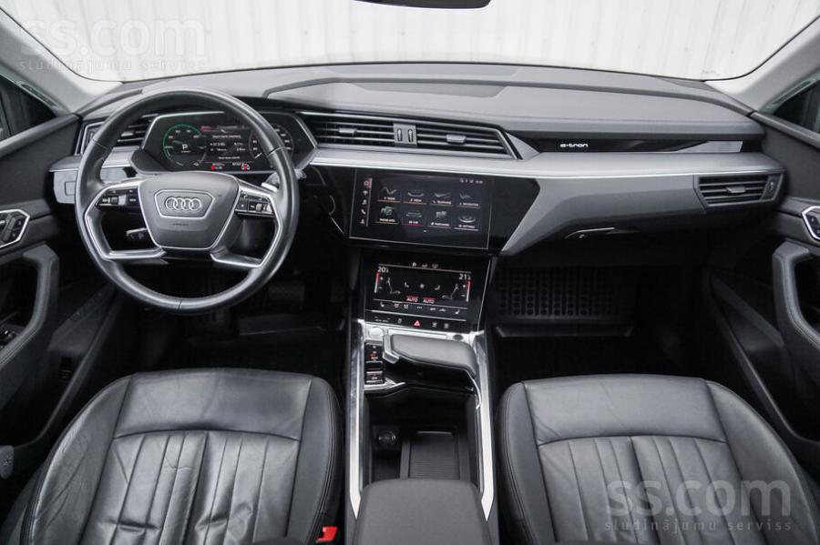 Melns Audi E-Tron 2019 Rīga, ar dzinēja tilpumu 0.00 L un nobraukumu 83 tūkst. km par 25990 €, foto 10 vietnē AUTOMOTO.COM.LV