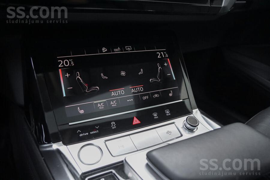 Melns Audi E-Tron 2019 Rīga, ar dzinēja tilpumu 0.00 L un nobraukumu 83 tūkst. km par 25990 €, foto 13 vietnē AUTOMOTO.COM.LV