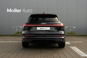 Black Audi E-Tron 2019 in Vilnius, with an engine capacity of 0.00 L and mileage of 101 thousand km for 29150 €, photo 8 on AUTOMOTO.COM.LV