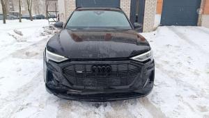 Melns Audi E-Tron 2019 Alīta, ar dzinēja tilpumu 0.00 L un nobraukumu 96 tūkst. km par 19239 €, foto 3 vietnē AUTOMOTO.COM.LV