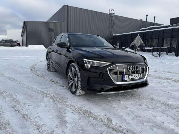 Melns Audi E-Tron 2019 Viļņa, ar dzinēja tilpumu 0.00 L un nobraukumu 135 tūkst. km par 27500 €, foto 2 vietnē AUTOMOTO.COM.LV