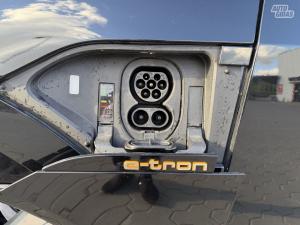 Black Audi E-Tron 2019 in Vilnius, with an engine capacity of 0.00 L and mileage of 138 thousand km for 25000 €, photo 16 on AUTOMOTO.COM.LV