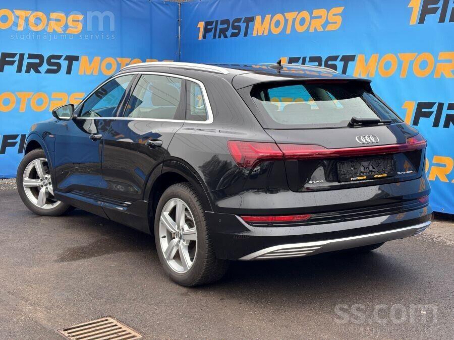 Black Audi E-Tron 2019 in Riga, with an engine capacity of 0.00 L and mileage of 167 thousand km for 19950 €, photo 3 on AUTOMOTO.COM.LV
