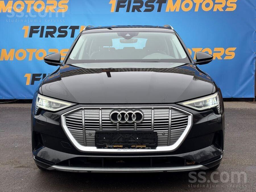 Black Audi E-Tron 2019 in Riga, with an engine capacity of 0.00 L and mileage of 167 thousand km for 19950 €, photo 4 on AUTOMOTO.COM.LV