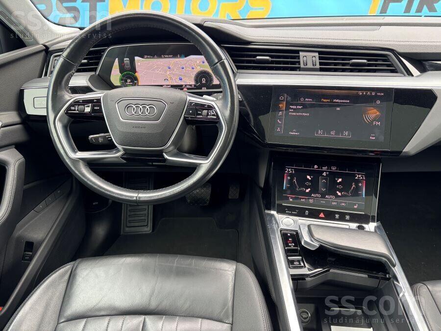 Black Audi E-Tron 2019 in Riga, with an engine capacity of 0.00 L and mileage of 167 thousand km for 19950 €, photo 8 on AUTOMOTO.COM.LV
