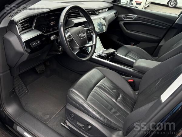 Black Audi E-Tron 2019 in Riga, with an engine capacity of 0.00 L and mileage of 167 thousand km for 19950 €, photo 8 on AUTOMOTO.COM.LV