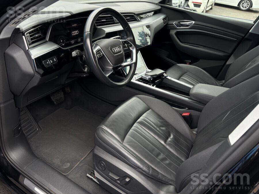 Black Audi E-Tron 2019 in Riga, with an engine capacity of 0.00 L and mileage of 167 thousand km for 19950 €, photo 9 on AUTOMOTO.COM.LV