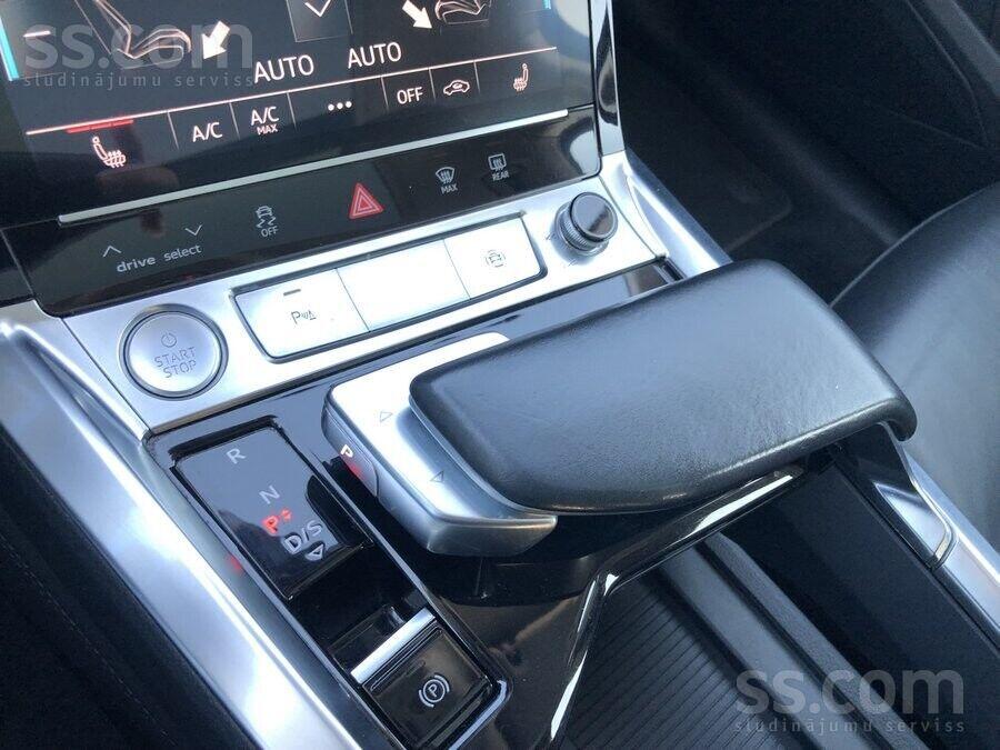 Black Audi E-Tron 2019 in Riga, with an engine capacity of 0.00 L and mileage of 167 thousand km for 19950 €, photo 17 on AUTOMOTO.COM.LV