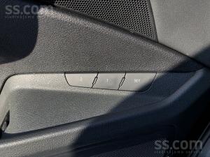 Black Audi E-Tron 2019 in Riga, with an engine capacity of 0.00 L and mileage of 167 thousand km for 19950 €, photo 20 on AUTOMOTO.COM.LV