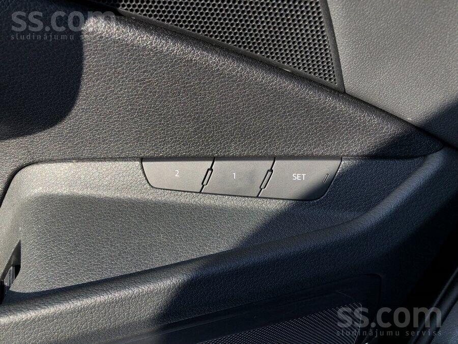 Black Audi E-Tron 2019 in Riga, with an engine capacity of 0.00 L and mileage of 167 thousand km for 19950 €, photo 20 on AUTOMOTO.COM.LV