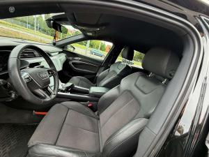 Black Audi E-Tron 2019 in Salcininkai, with an engine capacity of 0.00 L and mileage of 170 thousand km for 22800 €, photo 23 on AUTOMOTO.COM.LV
