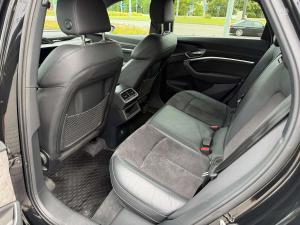 Black Audi E-Tron 2019 in Salcininkai, with an engine capacity of 0.00 L and mileage of 170 thousand km for 22800 €, photo 27 on AUTOMOTO.COM.LV