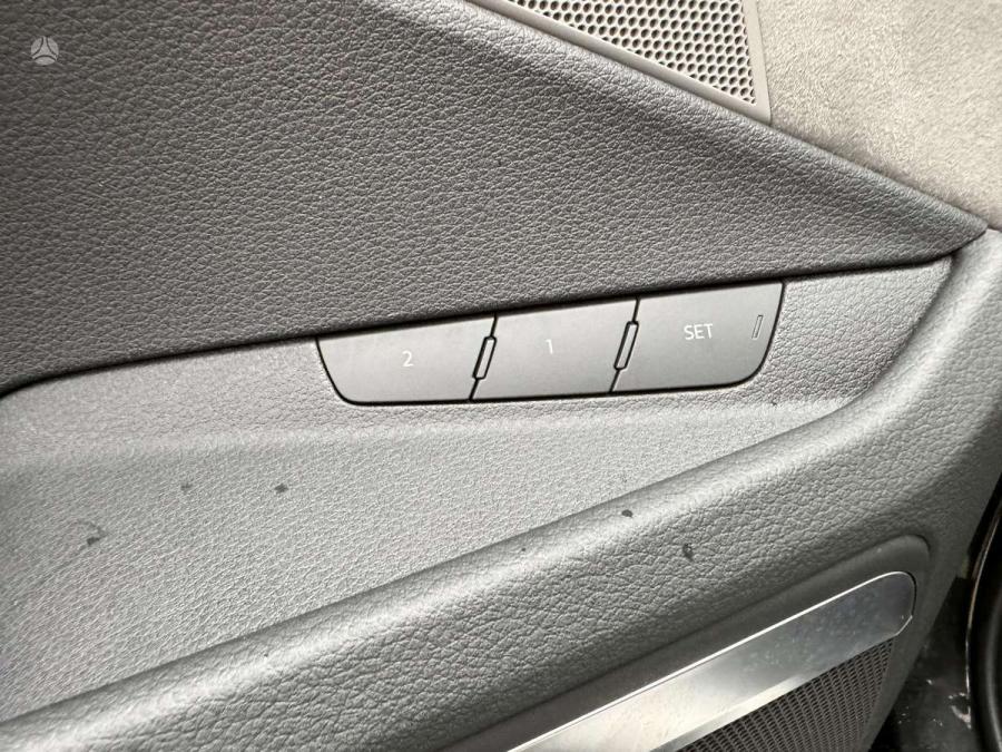 Black Audi E-Tron 2019 in Kaunas, with an engine capacity of 0.00 L and mileage of 185 thousand km for 21500 €, photo 12 on AUTOMOTO.COM.LV