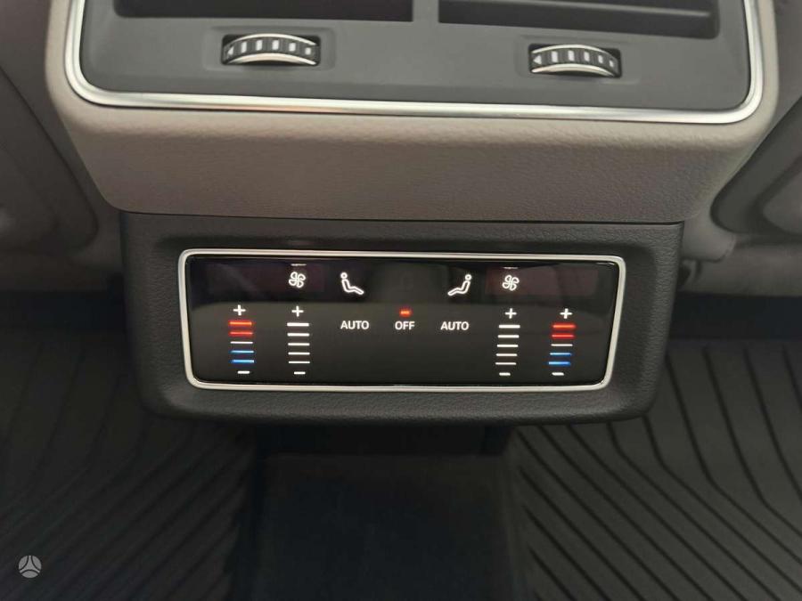 Black Audi E-Tron 2019 in Kaunas, with an engine capacity of 0.00 L and mileage of 185 thousand km for 21500 €, photo 15 on AUTOMOTO.COM.LV
