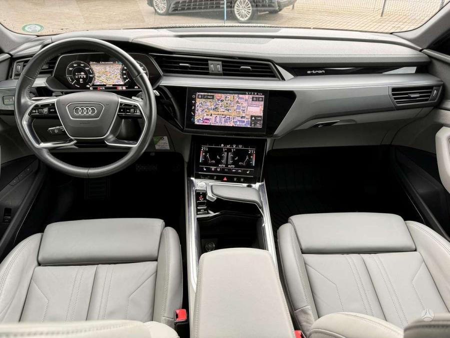 Black Audi E-Tron 2019 in Kaunas, with an engine capacity of 0.00 L and mileage of 185 thousand km for 21500 €, photo 16 on AUTOMOTO.COM.LV