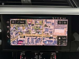 Black Audi E-Tron 2019 in Kaunas, with an engine capacity of 0.00 L and mileage of 185 thousand km for 21500 €, photo 18 on AUTOMOTO.COM.LV