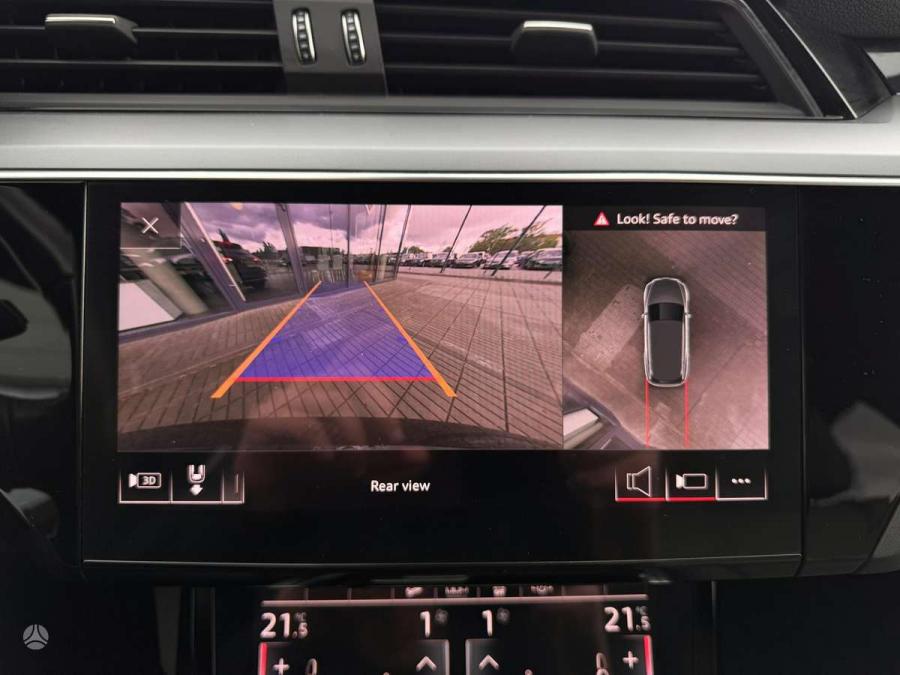 Black Audi E-Tron 2019 in Kaunas, with an engine capacity of 0.00 L and mileage of 185 thousand km for 21500 €, photo 20 on AUTOMOTO.COM.LV