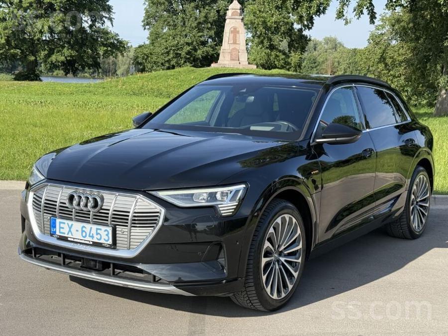 Black Audi E-Tron 2019 in Riga, with an engine capacity of 0.00 L and mileage of 0 thousand km for 26450 €, photo 1 on AUTOMOTO.COM.LV