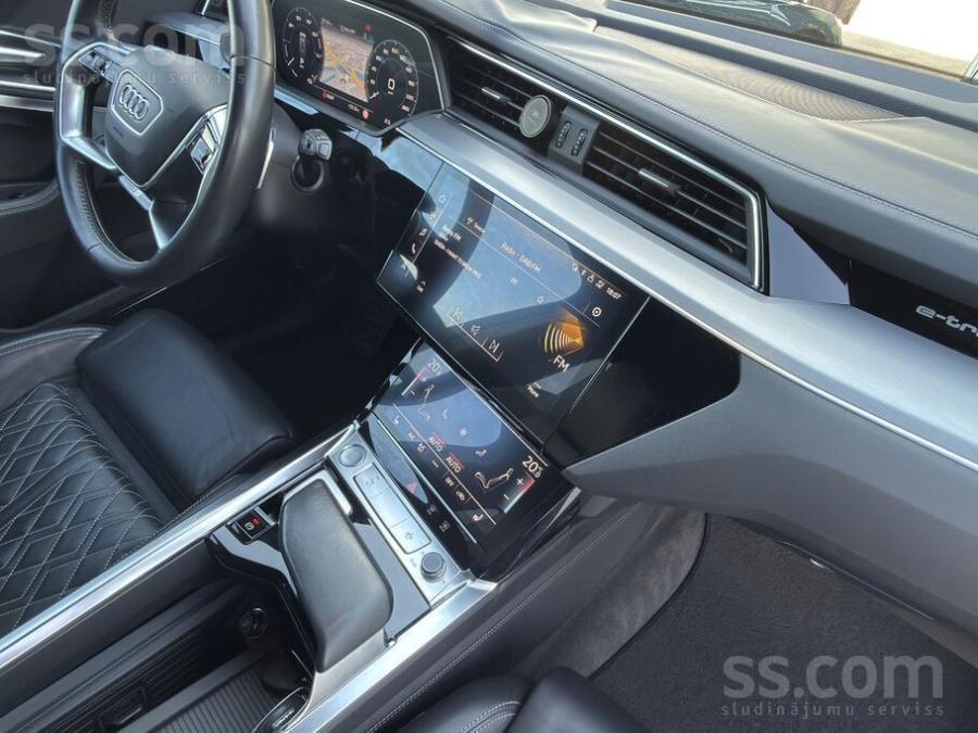 Black Audi E-Tron 2019 in Riga, with an engine capacity of 0.00 L and mileage of 0 thousand km for 26450 €, photo 8 on AUTOMOTO.COM.LV