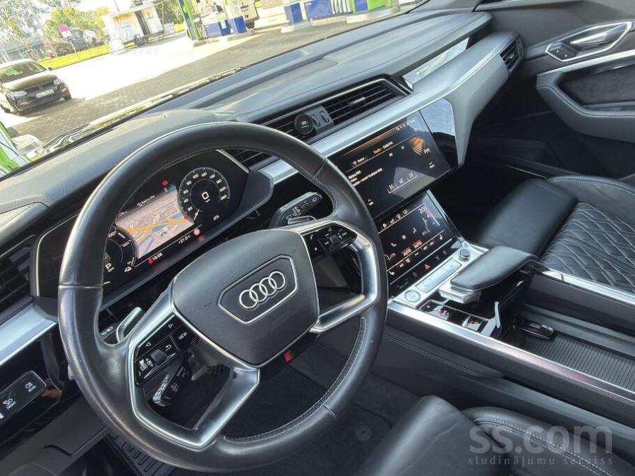 Black Audi E-Tron 2019 in Riga, with an engine capacity of 0.00 L and mileage of 0 thousand km for 26450 €, photo 10 on AUTOMOTO.COM.LV