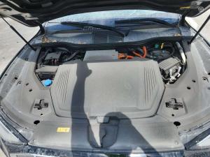 Black Audi E-Tron 2019 in Vilnius, with an engine capacity of 0.00 L and mileage of 130 thousand km for 14400 €, photo 9 on AUTOMOTO.COM.LV