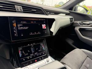 Black Audi E-Tron 2019 in Vilnius, with an engine capacity of 0.00 L and mileage of 170 thousand km for 21800 €, photo 16 on AUTOMOTO.COM.LV