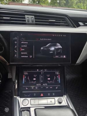 Black Audi E-Tron 2019 in Vilnius, with an engine capacity of 0.00 L and mileage of 170 thousand km for 21800 €, photo 19 on AUTOMOTO.COM.LV
