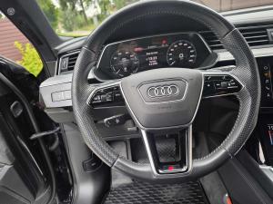 Black Audi E-Tron 2019 in Vilnius, with an engine capacity of 0.00 L and mileage of 170 thousand km for 21800 €, photo 20 on AUTOMOTO.COM.LV