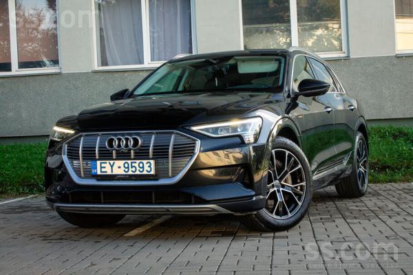 Black Audi E-Tron 2019 in Jelgava, with an engine capacity of 0.00 L and mileage of 178 thousand km for 20900 €, photo 4 on AUTOMOTO.COM.LV