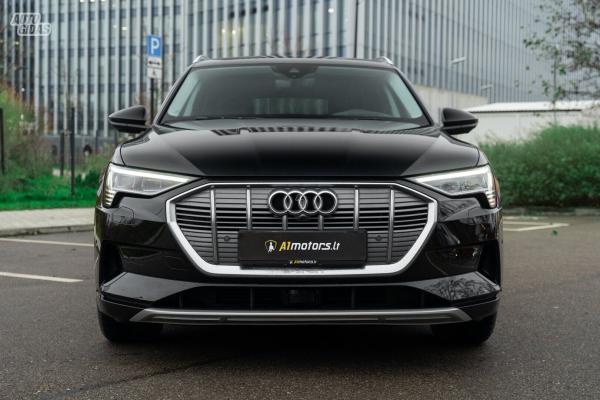 Melns Audi E-Tron 2019 Viļņa, ar dzinēja tilpumu 0.00 L un nobraukumu 84 tūkst. km par 28900 €, foto 4 vietnē AUTOMOTO.COM.LV