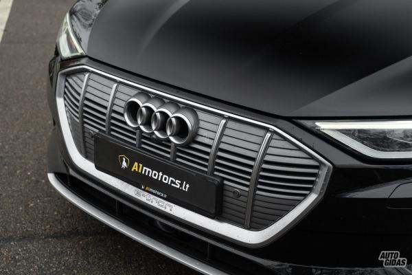 Melns Audi E-Tron 2019 Viļņa, ar dzinēja tilpumu 0.00 L un nobraukumu 84 tūkst. km par 28900 €, foto 5 vietnē AUTOMOTO.COM.LV