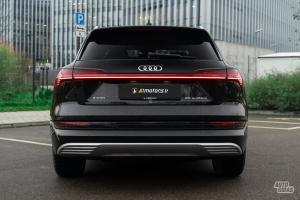 Melns Audi E-Tron 2019 Viļņa, ar dzinēja tilpumu 0.00 L un nobraukumu 84 tūkst. km par 28900 €, foto 12 vietnē AUTOMOTO.COM.LV