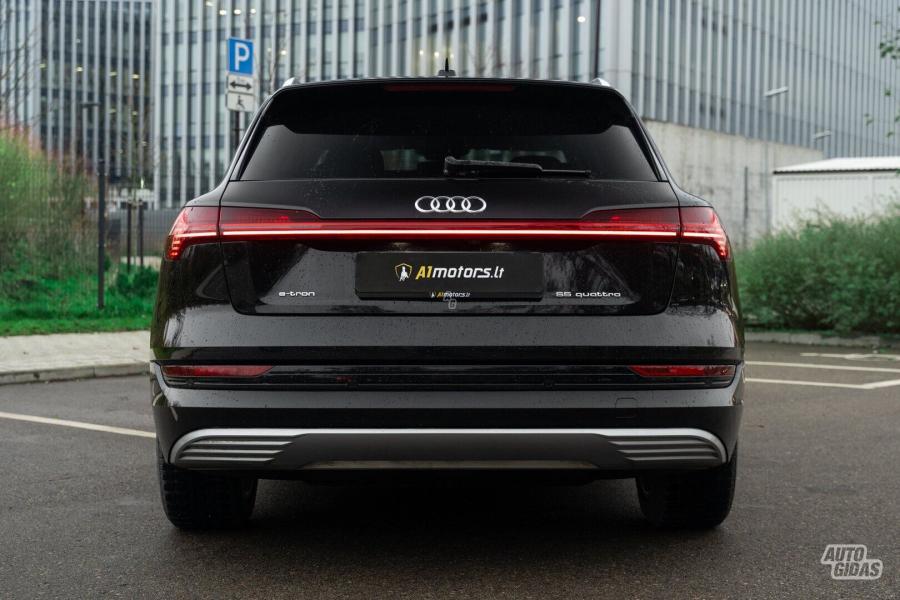 Melns Audi E-Tron 2019 Viļņa, ar dzinēja tilpumu 0.00 L un nobraukumu 84 tūkst. km par 28900 €, foto 12 vietnē AUTOMOTO.COM.LV