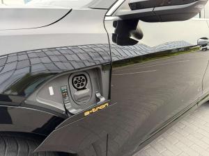Black Audi E-Tron 2019 in Vilnius, with an engine capacity of 0.00 L and mileage of 173 thousand km for 21450 €, photo 33 on AUTOMOTO.COM.LV