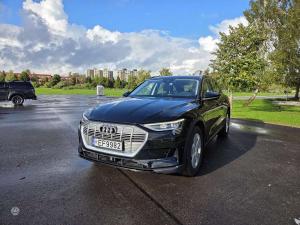Melns Audi E-Tron 2019 Telšiai, ar dzinēja tilpumu 0.00 L un nobraukumu 107 tūkst. km par 23000 €, foto  vietnē AUTOMOTO.COM.LV