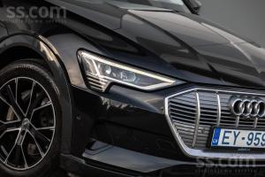 Melns Audi E-Tron 2019 Jelgava, ar dzinēja tilpumu 0.00 L un nobraukumu 0 tūkst. km par 18900 €, foto 4 vietnē AUTOMOTO.COM.LV